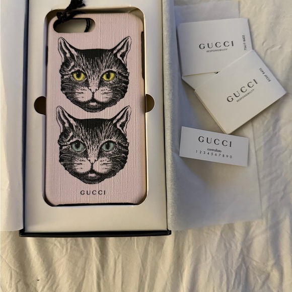 Gucci | Cell Phones & Accessories | Gucci Pink Dual Cat Phone Case ...